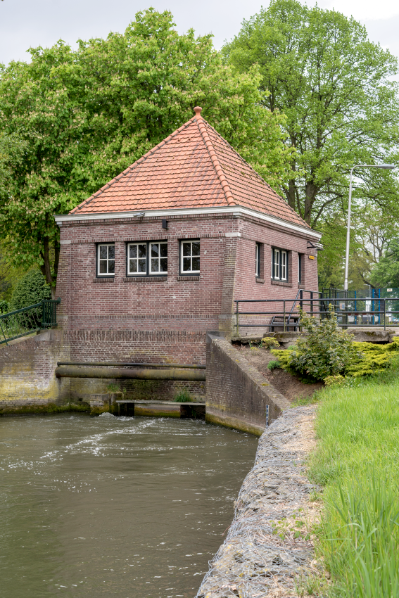 Molen Waterkrachtcentrale Sluis 15, Roeven | Nederlandse Molendatabase