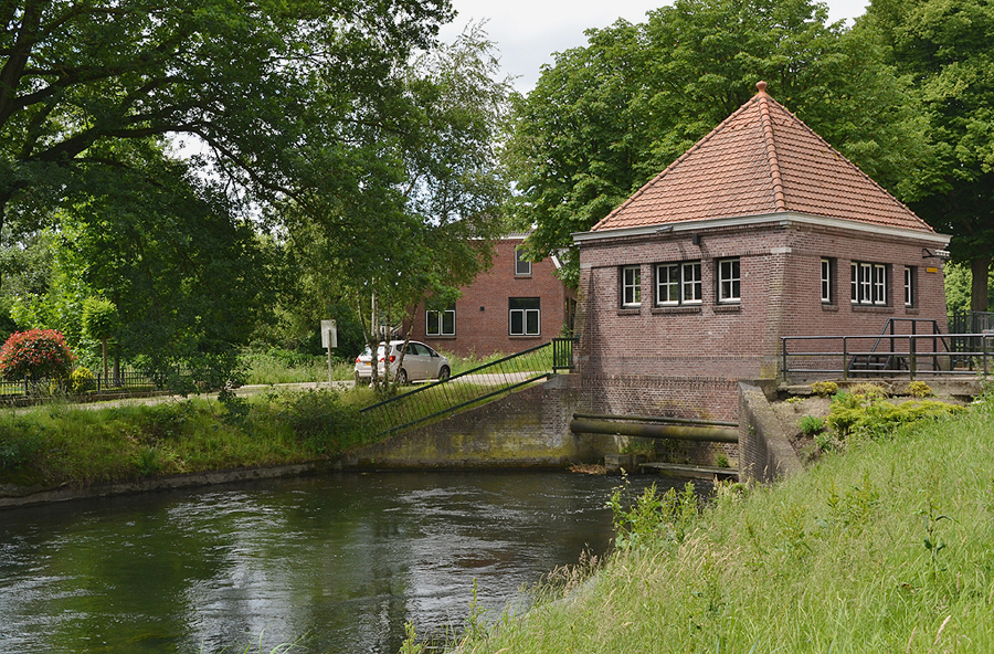Molen Waterkrachtcentrale Sluis 15, Roeven | molendatabase
